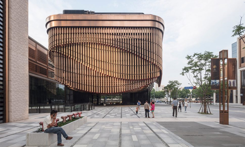 Heatherwick Studio: 8 Striking Buildings | VISI