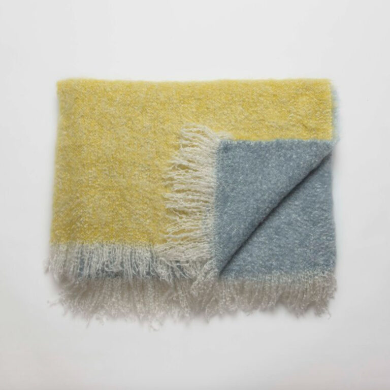 11 Stylish Cotton and Knitted Throws For Any Season | VISI