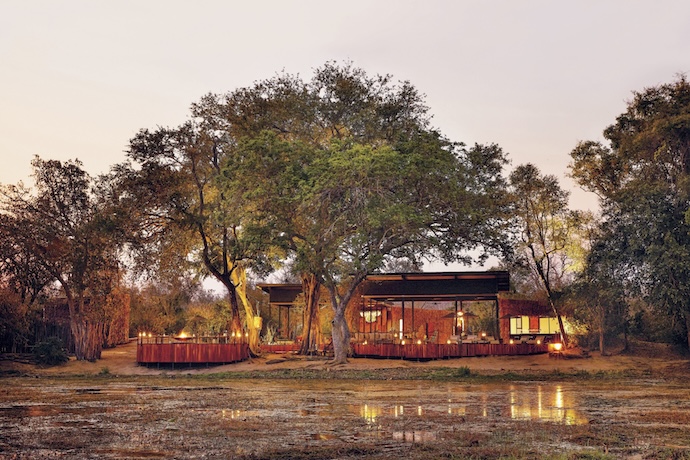 Molori Mashuma in Zimbabwe's Mana Pools National Park | VISI